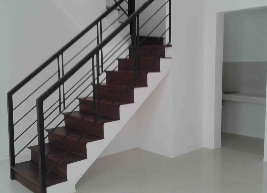 2 Bedroom Townhouse unit For Rent in TS Cruz, Almanza Dos, Las Piñas ...
