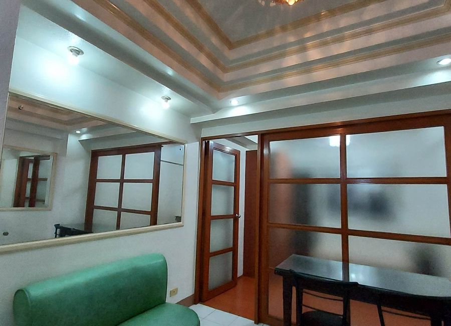 1BR with Balcony For Lease/Rent at Rada Regency, Legazpi Village ...