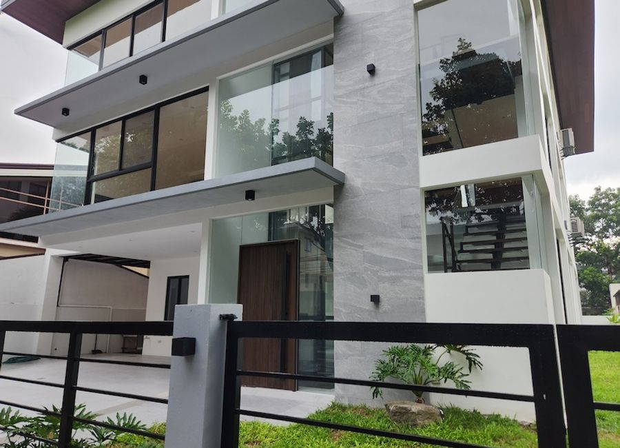 House and Lot For Sale at Hillsborough Village Alabang, Muntinlupa City | Lamudi.com.mx