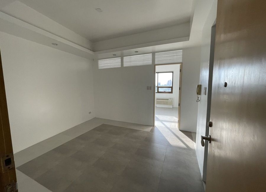 For Sale : 2 Bedroom Unit in Icon Residences, Tower 1, Taguig City ...