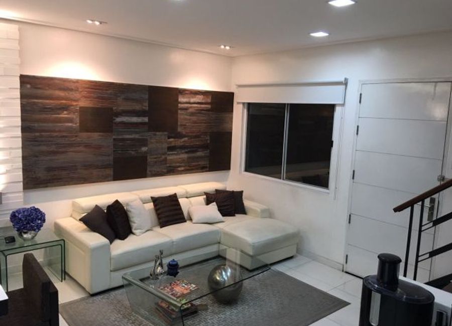 Fully-Furnished, Modern, Elegant, Cozy Townhouse Near Tomas Morato and ...