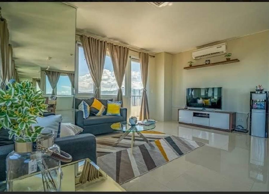 Rush Sale : 3 Bedroom Penthouse Unit in Calyx Residences, Cebu Business ...