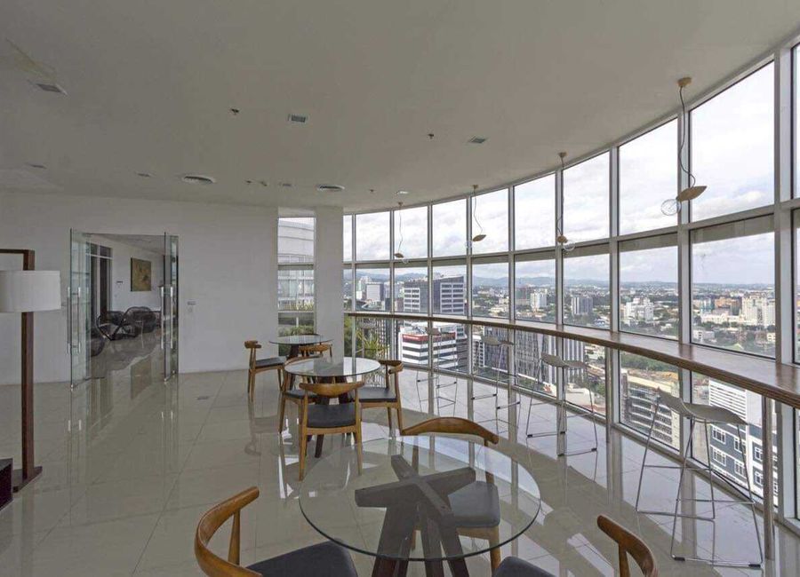 Rush Sale : 3 Bedroom Penthouse Unit in Calyx Residences, Cebu Business ...