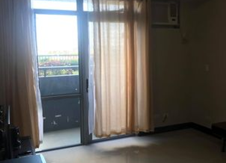 Studio Unit with Balcony at Manhattan Heights Tower A For Sale ...