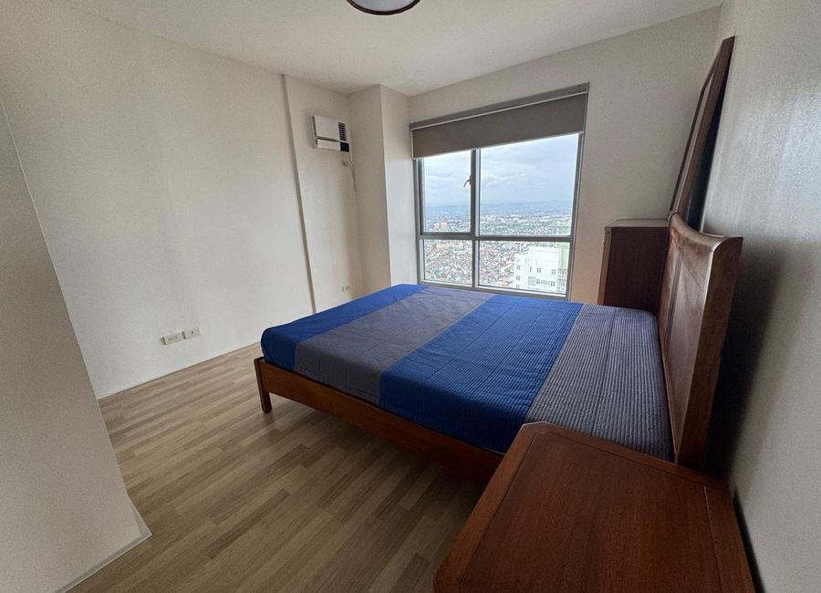 Newly Renovated 3 Bedroom for lease at Infinity Tower BGC! | Lamudi.com.ph