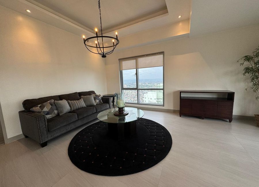 Newly Renovated 3 Bedroom for lease at Infinity Tower BGC! | Lamudi.com.ph