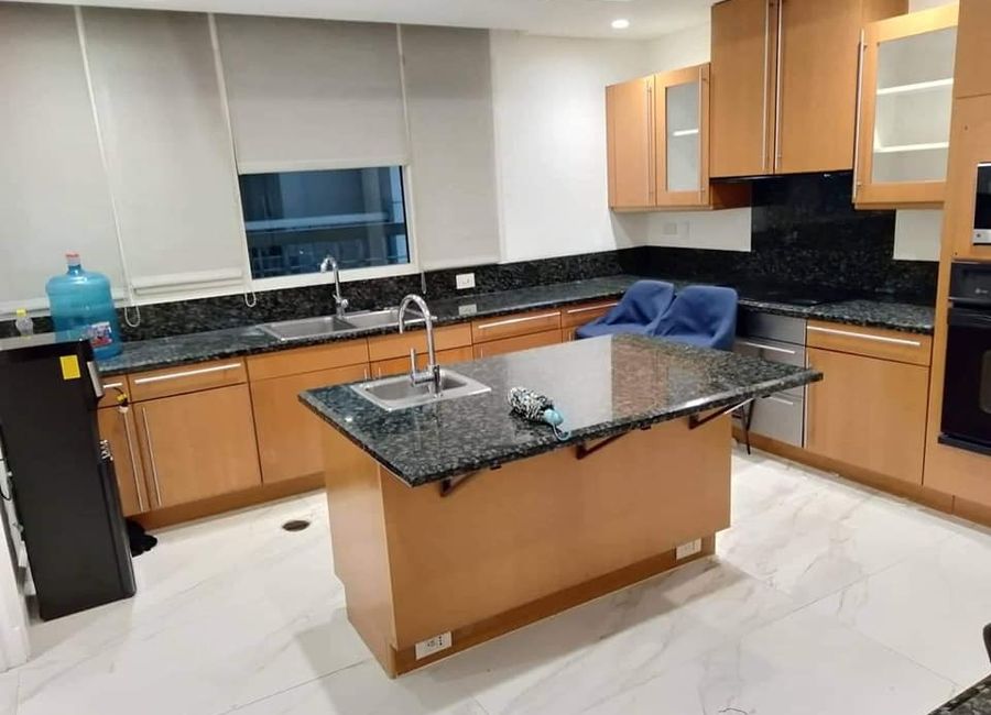Fully Furnished 3BR Unit in One Roxas Triangle, Makati | Lamudi.com.ph