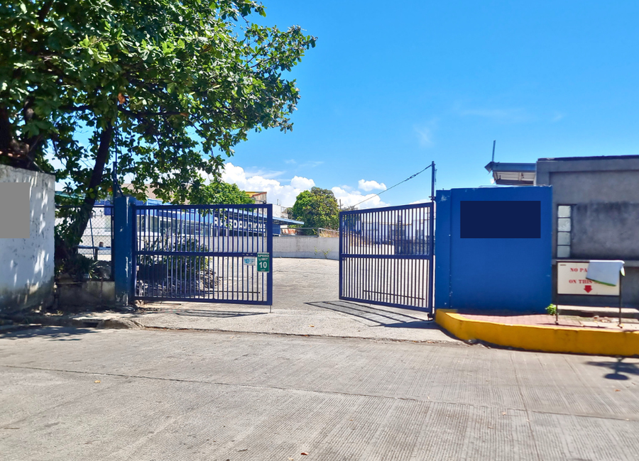 Vacant Lot for Lease in ACSIE Parañaque. Ideal for Staging or Vehicle ...