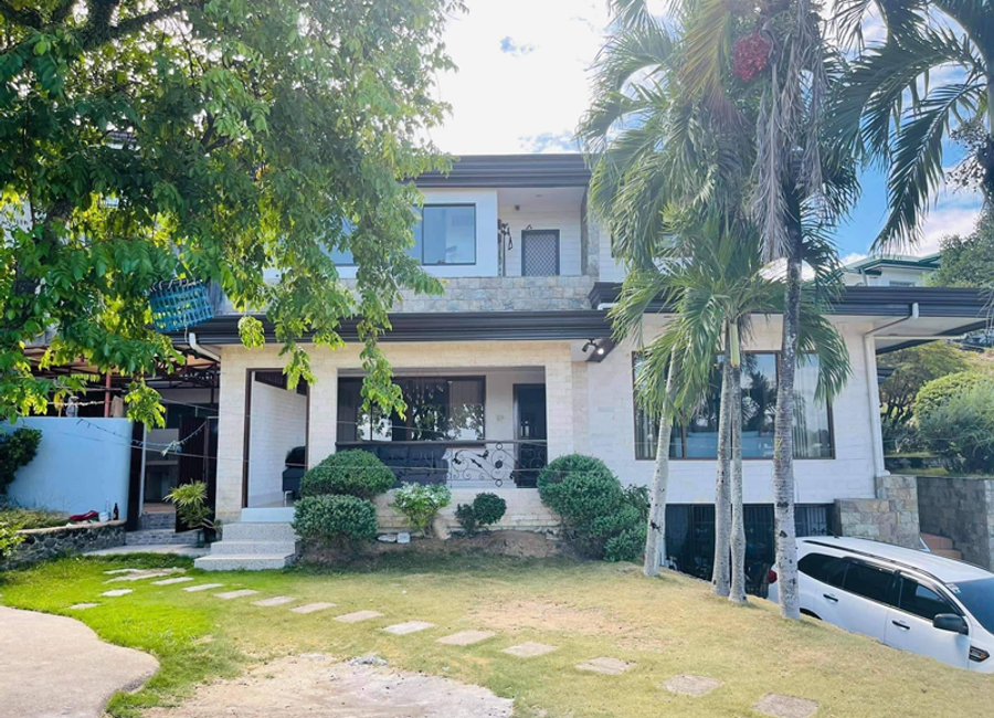 Big and Elegant House and Lot For Sale in Sunny Hills Subdivision, Cebu ...