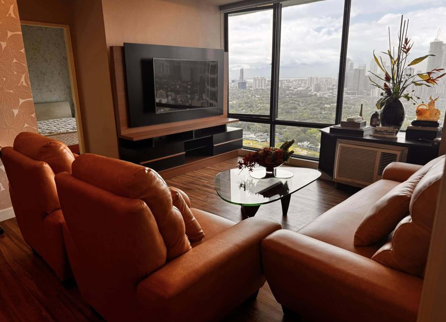 FOR RENT 2 Bedroom Bellagio Furnished Decorated Facing Golf Course BGC ...