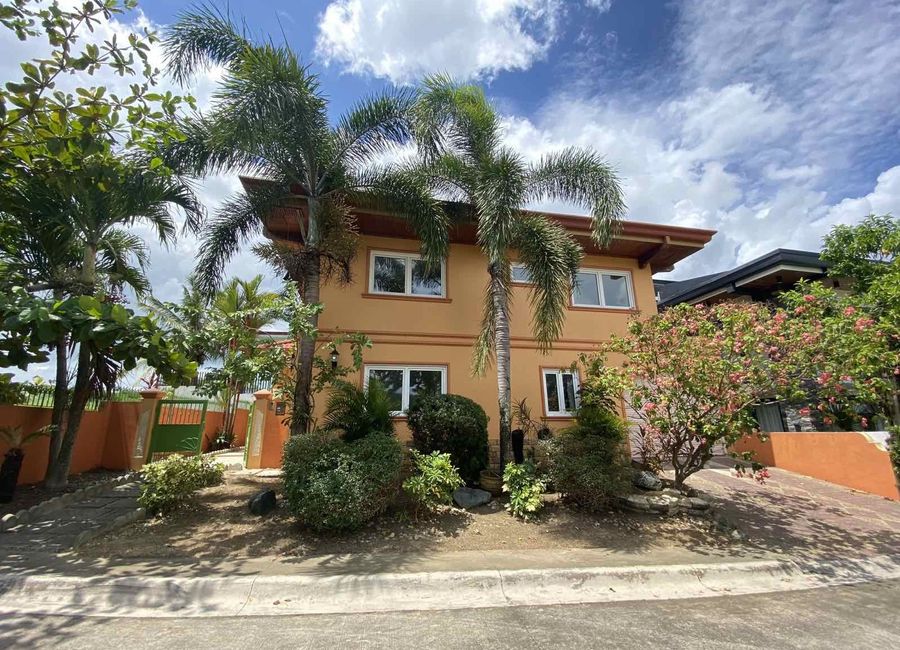 House & Lot for Sale in Versailles Las Piñas City | Lamudi.com.ph