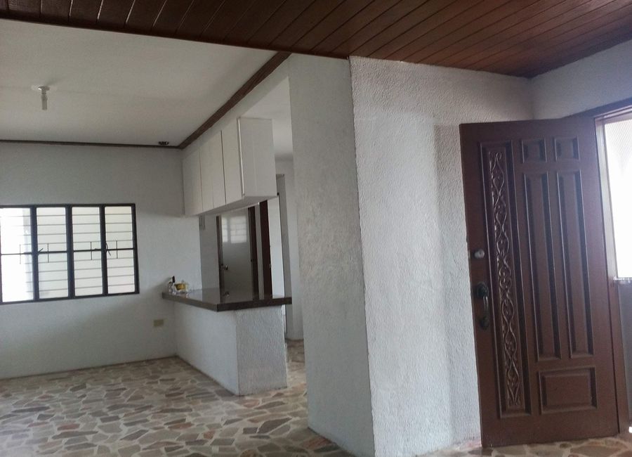 House and lot for sale in Timog Park Subd. 300 sqm at Angeles, Pampanga ...