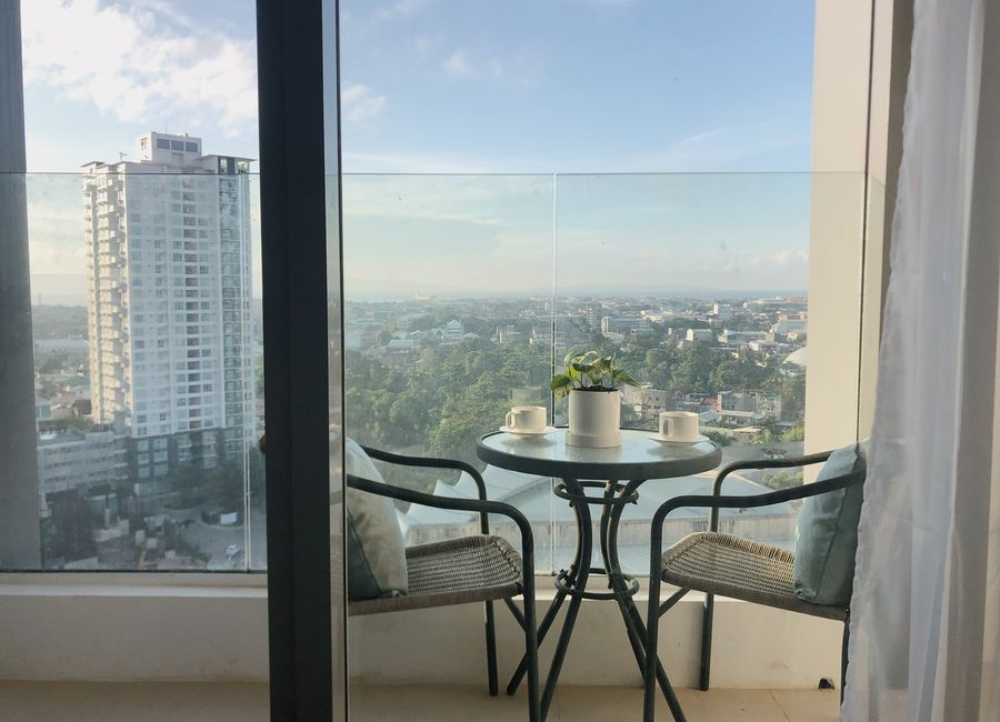 AEON TOWERS Executive 1Bedroom with Balcony Samal View | Lamudi.com.mx