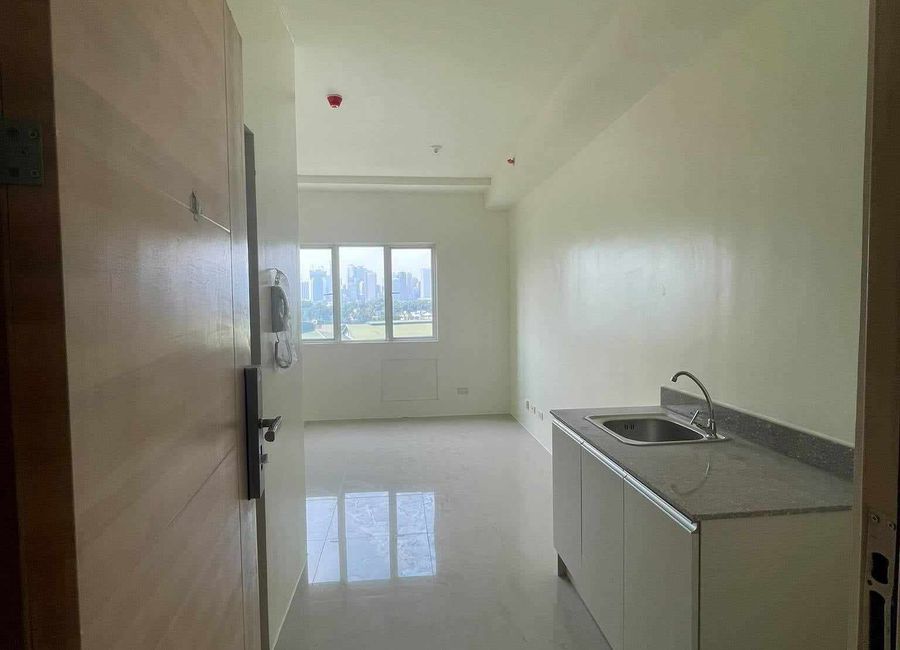 RFO STUDIO WITH BALCONY FOR SALE AT NAMAYAN MANDALUYONG NEAR MANILA AND ...