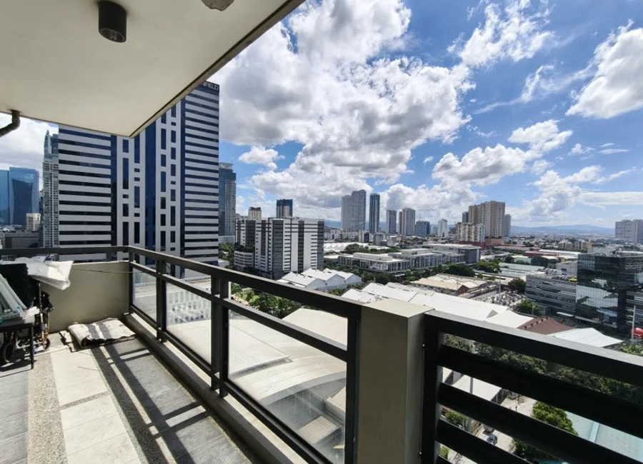 For Sale:3 Bedrooms Condo Unit with Parking in Flair Towers Reliance ...