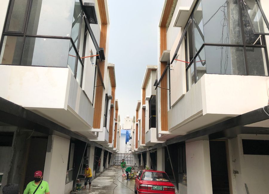 220 sqm floor area Townhouse in Mariposa, Quezon City worth 26M - Rey ...