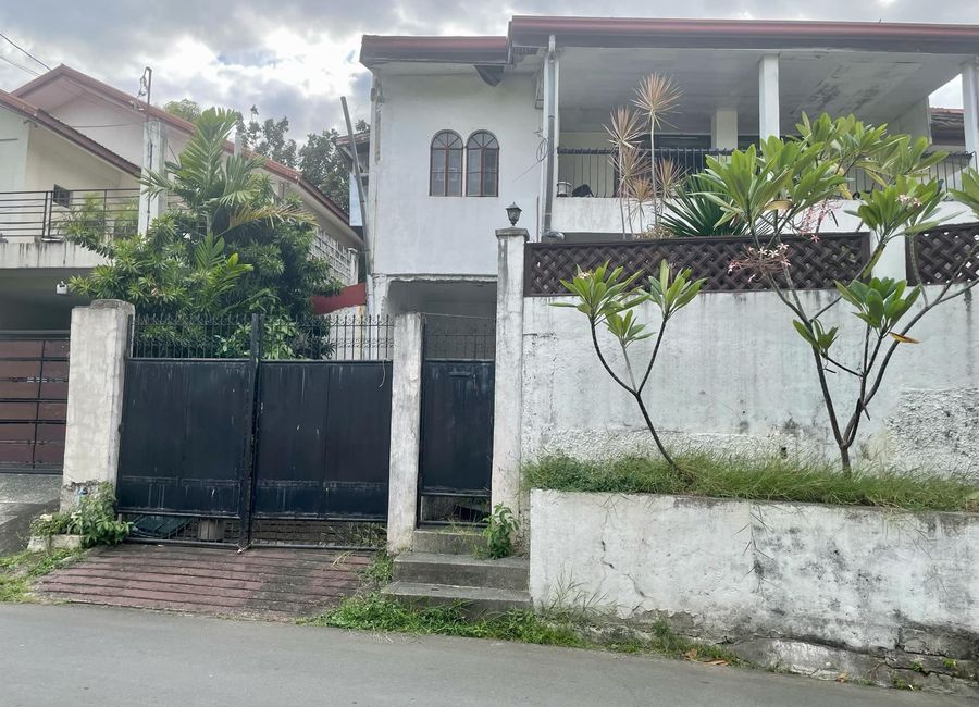For Sale House and Lot in Merville Paranaque | Lamudi.com.ph