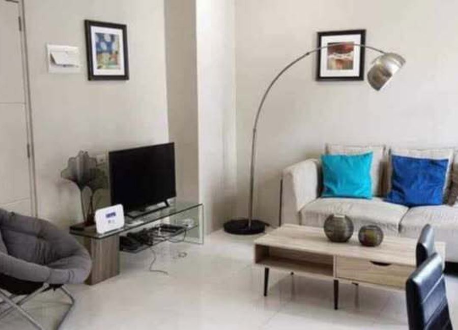 1BR Condo Unit for Rent in Salcedo Square Building | Lamudi.com.ph