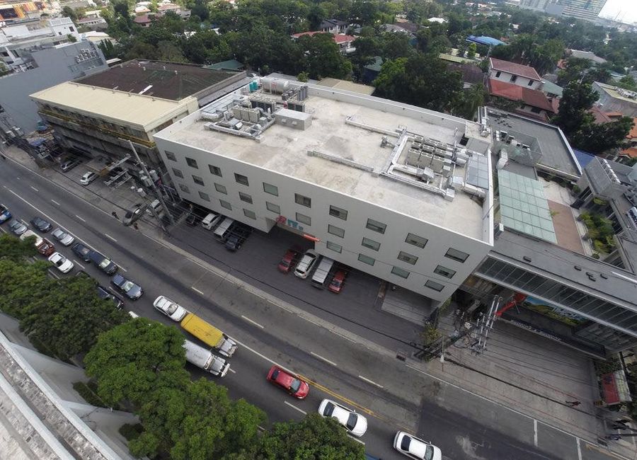 Prime Commercial Building in Pasay Road Makati San Lorenzo Village ...