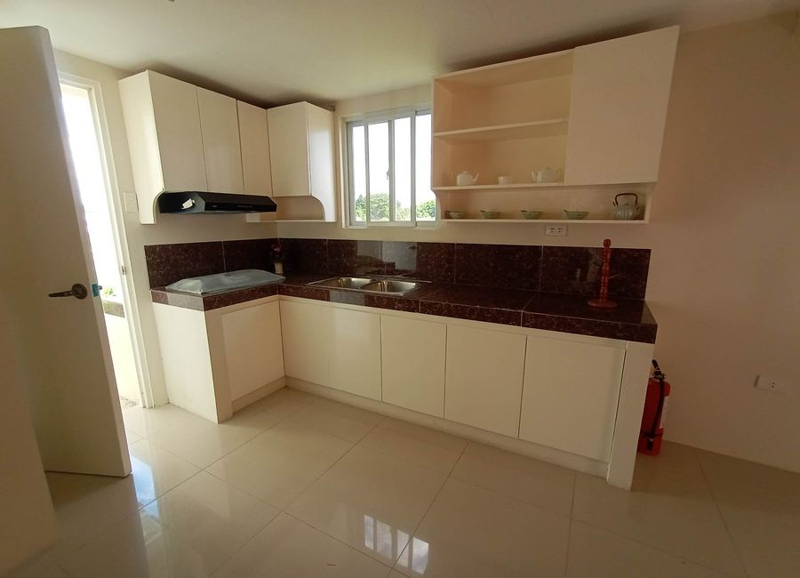 Fully Secured Rania 4 Bedrooms House and Lot For Sale in Angeles ...