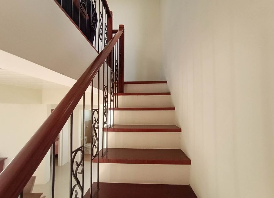 Fully Secured Rania 4 Bedrooms House and Lot For Sale in Angeles ...