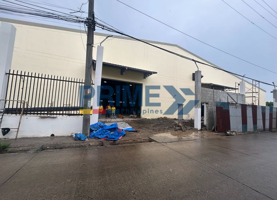 Take a Look Now: 3,000 Sqm Prime Warehouse in Valenzuela! | Lamudi.com.ph