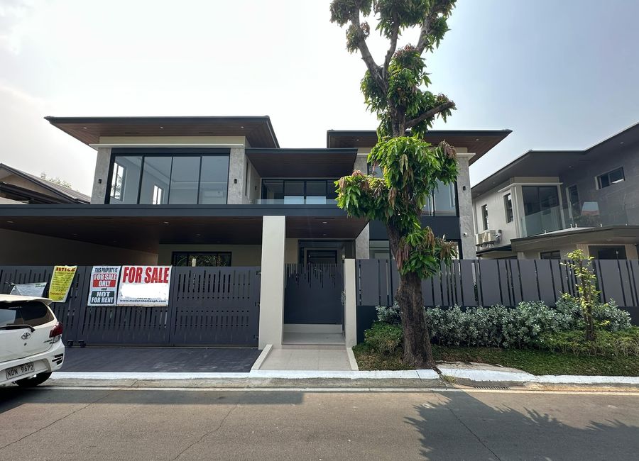 5 Bedroom House For Sale BF Homes Inner Circle Parañaque House for sale ...