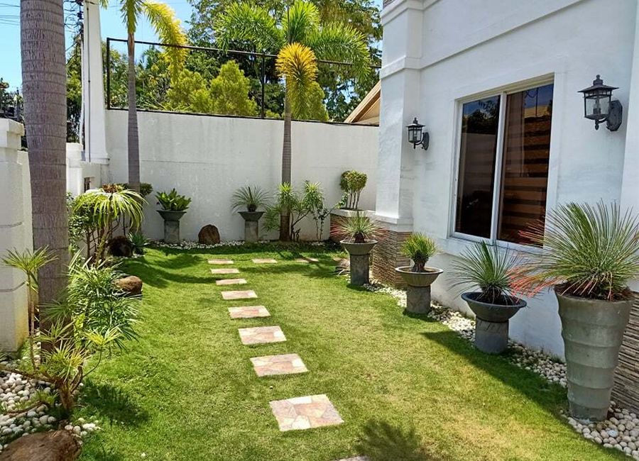 Fully Furnished House 5 bedrooms in Insular Village for Rent | Lamudi ...