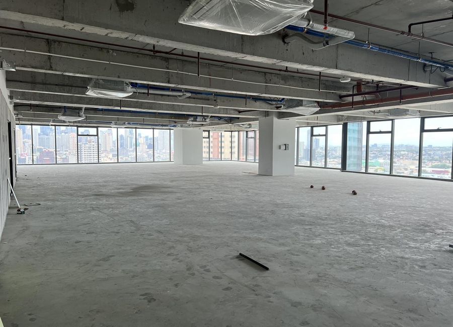 761.42 sqm. Office Space for Rent at Trium Square Sen. Gil Puyat Ave ...