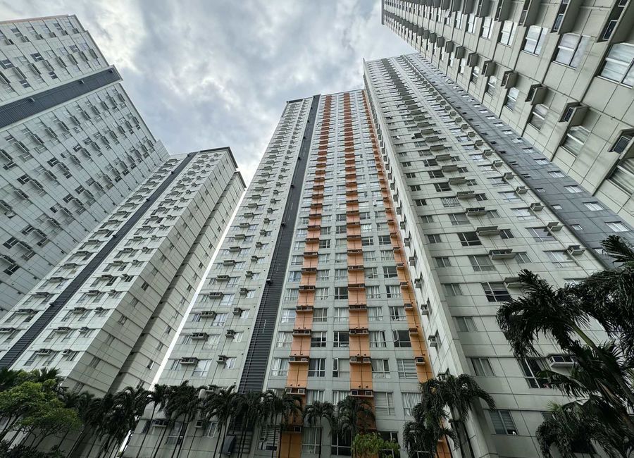 Avida VITA TOWER 2, Vertis North Condo For Sale Facing Edsa Mrt - 4.9M ...