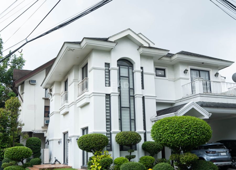 Acacia Estates Mahogany Place 1 GOOD DEAL 5 Bedroom 3 Parking New House ...
