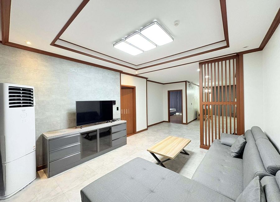 2 BEDROOM WITH FREE PARKING PREMIUM CONDO UNIT IN CLARK HILLS, CLARK ...