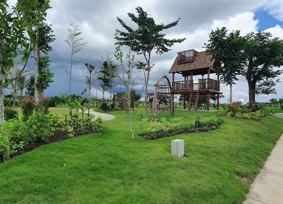 PRE-SELLING LUXURY HOUSE AND LOT FOR SALE IN ROCKWELL SOUTH AT ...