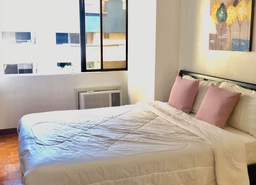 Perla Mansion 1BR Condo Unit for Rent in Legazpi Village, Makati City ...
