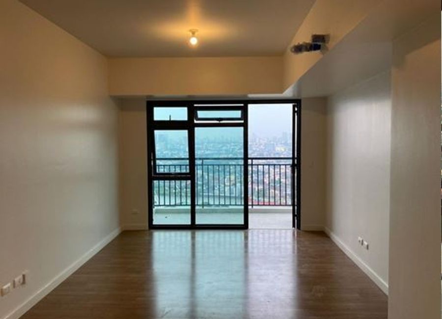 Solstice Tower 2 Circuit Makati corner 2bedroom with balcony for sale ...
