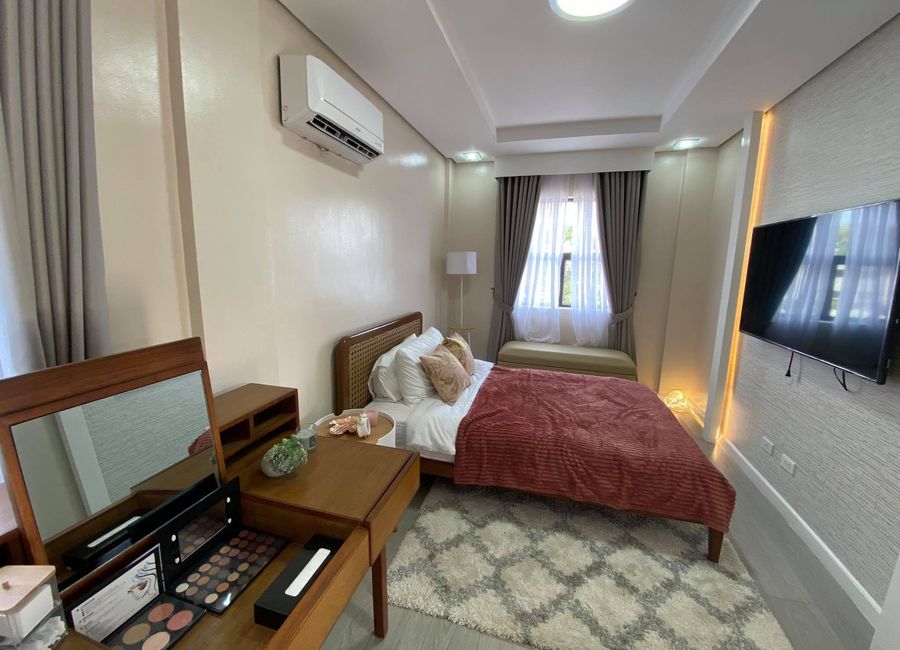 Move Up in Life – Literally! 4 Levels of Style & Comfort Tandang Sora ...