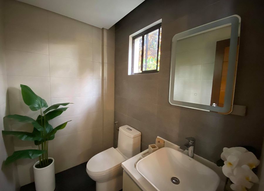 Move Up in Life – Literally! 4 Levels of Style & Comfort Tandang Sora ...