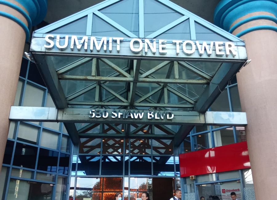 SUMMIT ONE TOWER at Shaw Blvd. Mandaluyong City | Lamudi.com.ph