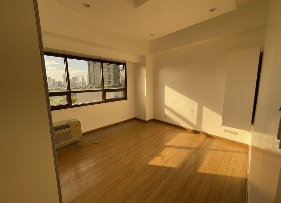 2BR Condo for Sale at Icon Residences BGC | Lamudi.com.ph
