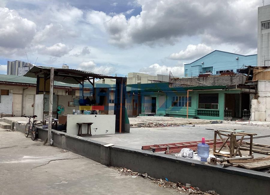 Highly Accessible Commercial Lot: 30m Frontage, Perfect for Stand-Alone ...