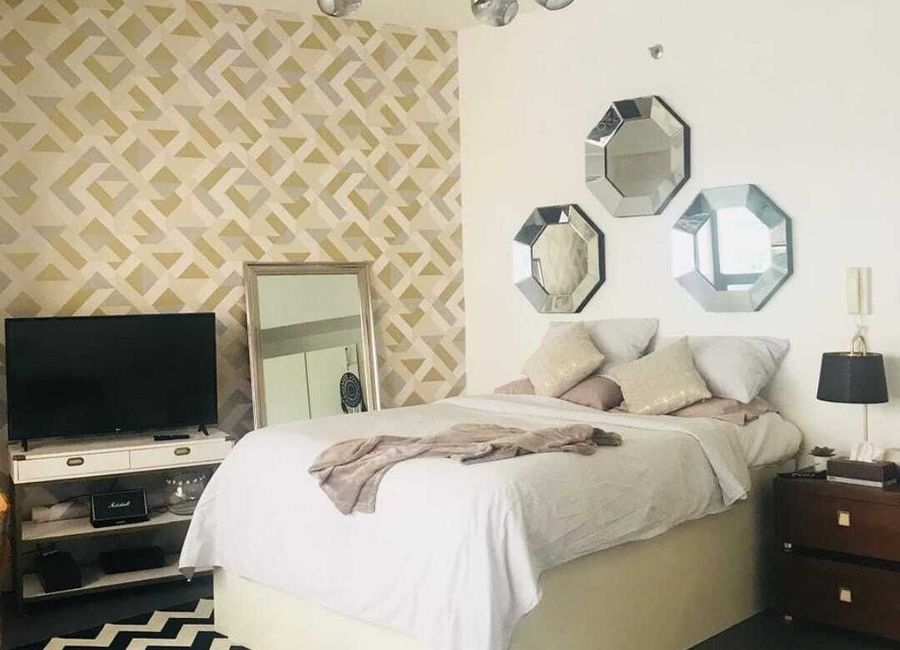 Interior-Designed Studio Unit at Icon Residences, BGC | Lamudi.com.ph