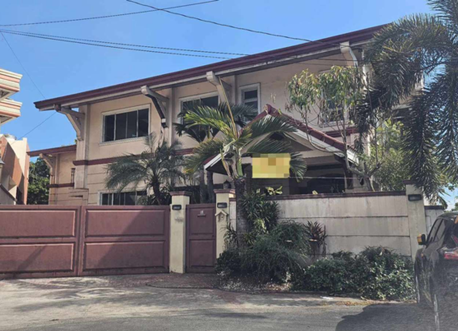 6BR House and Lot for Sale in Philam Homes, Quezon City | Lamudi.com.ph
