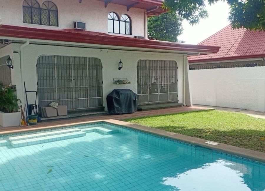 Nice House for Sale in United Parañaque Subdivision 2, Parañaque City ...