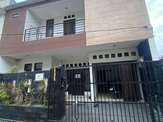 Bintaro - STAN, Disewakan Gedung Mess Karyawan / Usaha Kosan | Lamudi.co.id