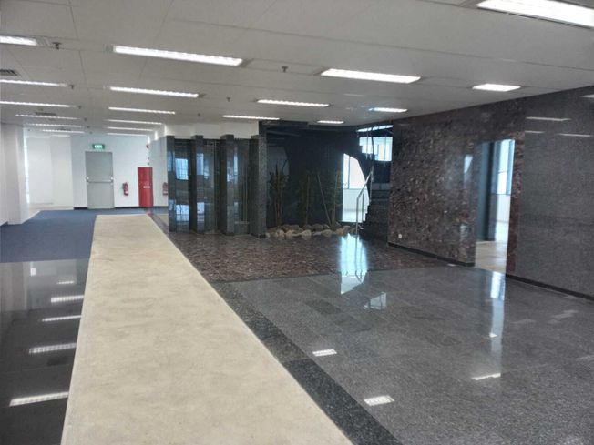 Sewa Kantor Kondisi Bare 926 m2 di Tamara Center Building Sudirman ...