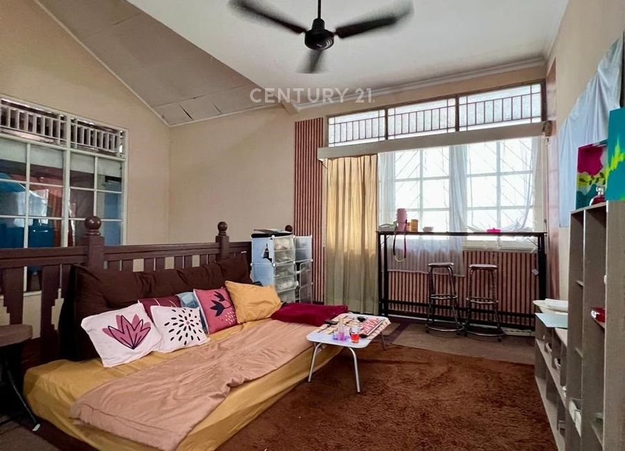 Dijual Rumah Strategis Di Bintaro Sektor 3 Dekat Bintaro Plaza | Lamudi ...