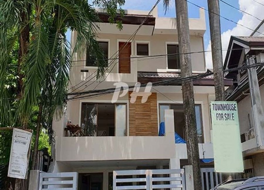 Elegant Town House For Sale in Quezon City At 28M PH2000 | Lamudi.com.ph