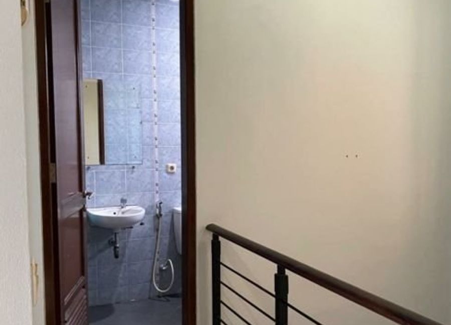 DIJUAL RUMAH MURAH SIAP HUNI DI DE LATINOS BSD | Lamudi.co.id