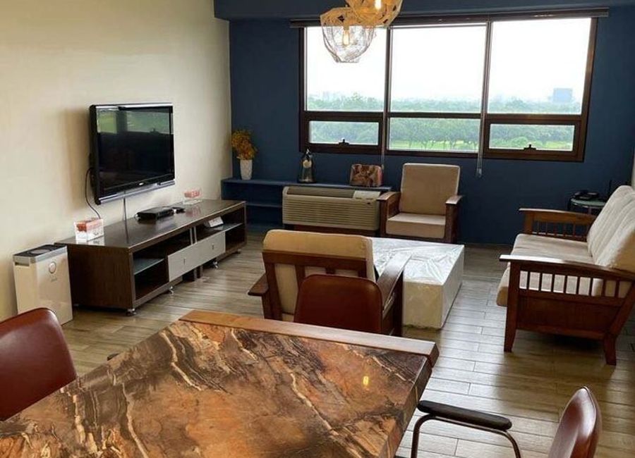 One Bedroom condo unit for Sale in Icon Residences at Taguig City ...