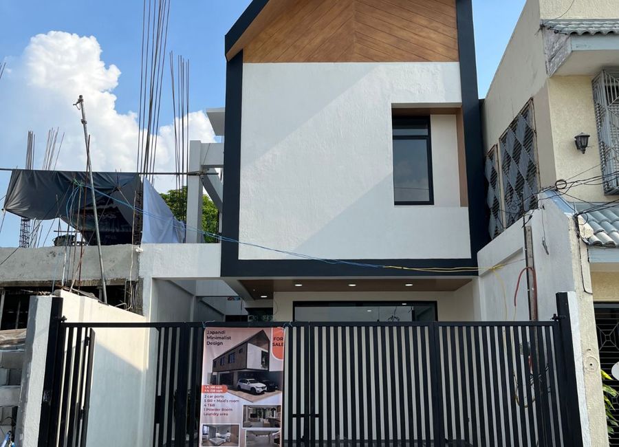 Moonwalk Luxury Townhouse for Sale in Paranaque | Lamudi.com.ph